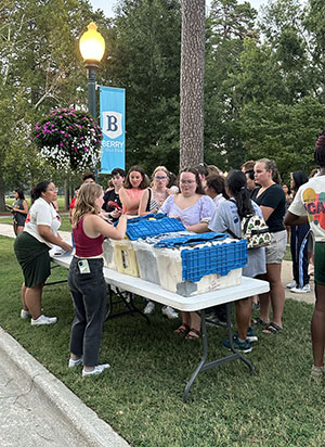 Food, clubs and games: Berry’s Neighborhood Block Party – Viking Fusion